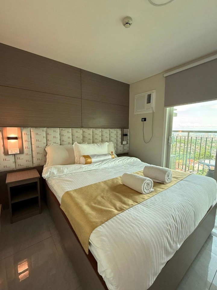 1 Br With Balcony On The Hilltop Facing Sea View - Filipijnen