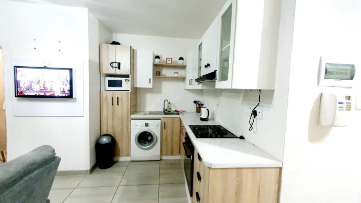 Effortless Budget Apartment Southernwood - East London, South Africa