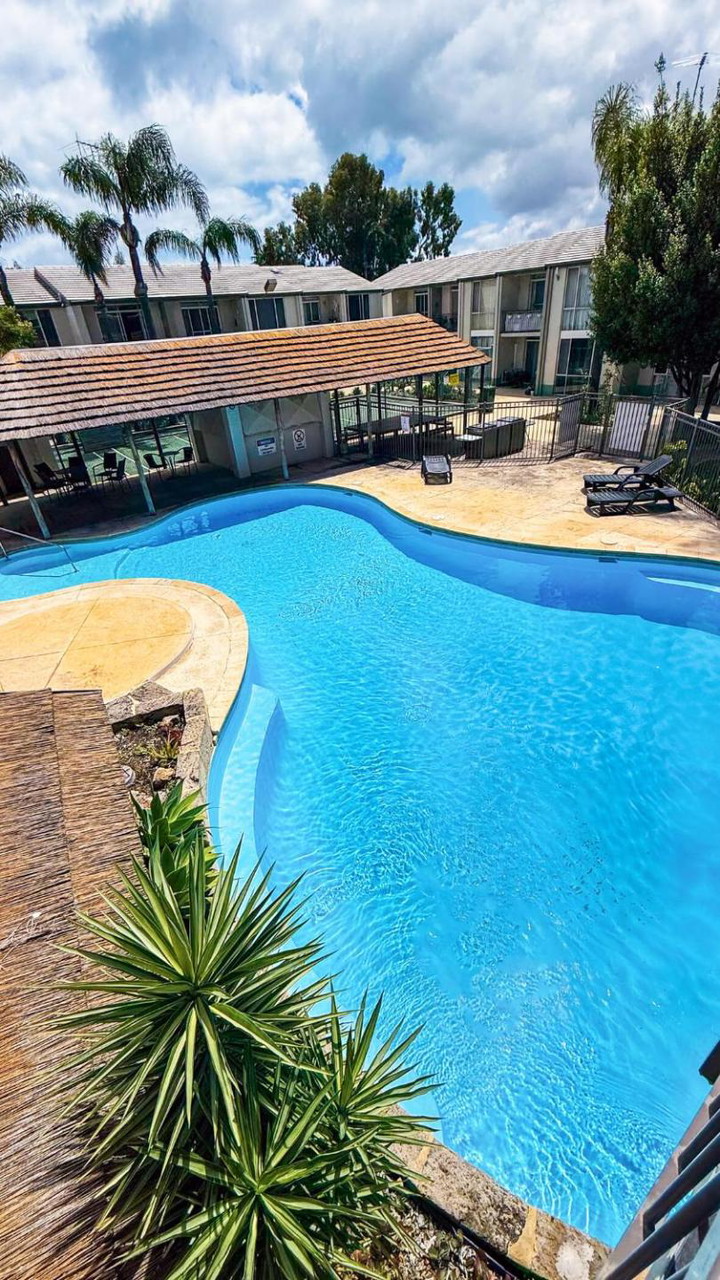 Mandurah Coastal Studio - Pool Outlook - Mandurah
