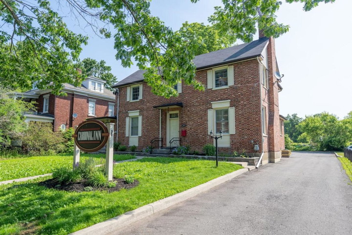 Cardinal Inn Bed And Breakfast - Cornwall, ON, Canada