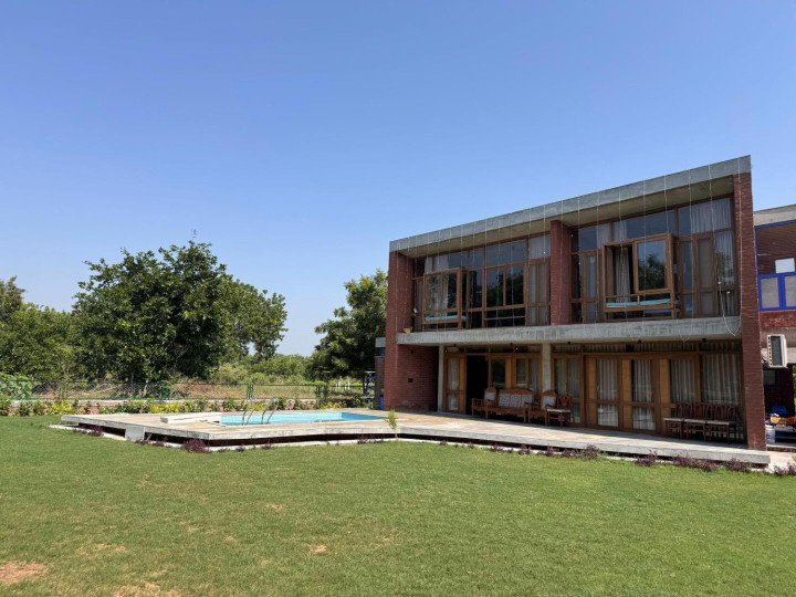 Bk's Villa Golf View - Surendranagar