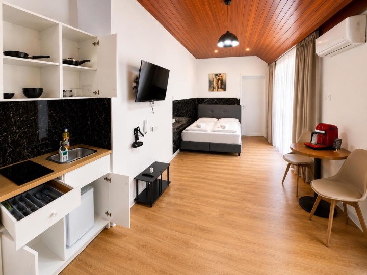 Modern Studio N1 Private Kitchenette And Bathroom - Limassol