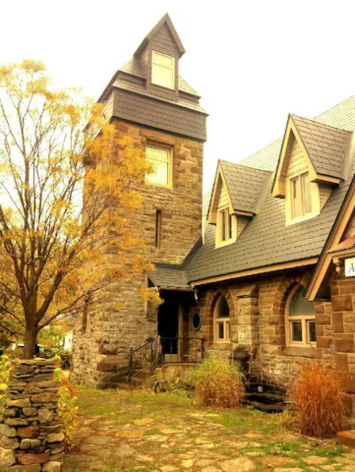 Historic Gothic Stone Church Home And Studio Loft - 珀斯
