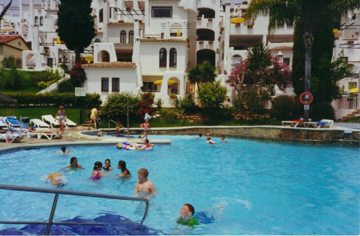 Andalusian Style Apartment In Pueblo Evita Exclusive Holiday Complex - Benalmádena