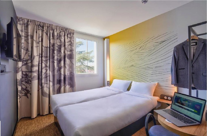 B&b Hotel Saintes - Saintes