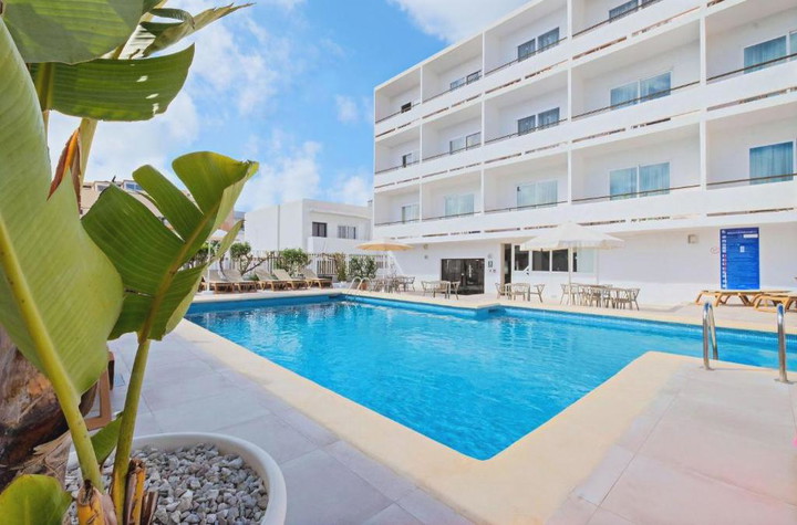 Azuline Hotel Mediterráneo - Santa Eulària des Riu