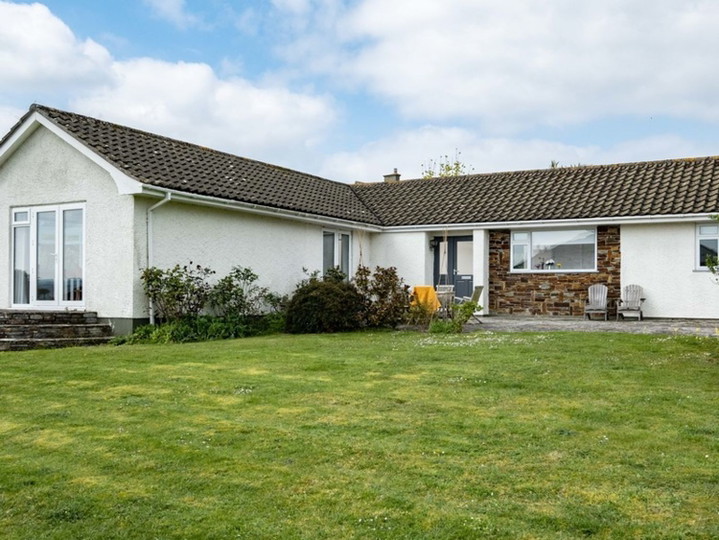 Cottage ∙ 3 Bedrooms ∙ 6 Guests - Padstow