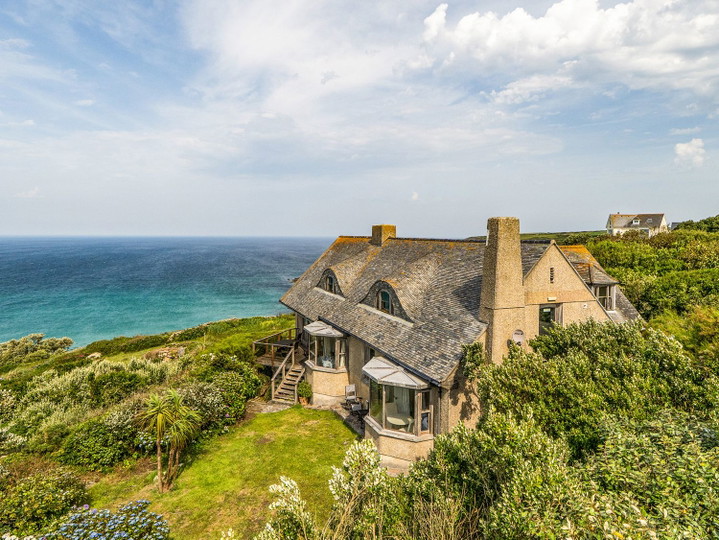 Cottage ∙ 4 Bedrooms ∙ 8 Guests - Sennen Cove