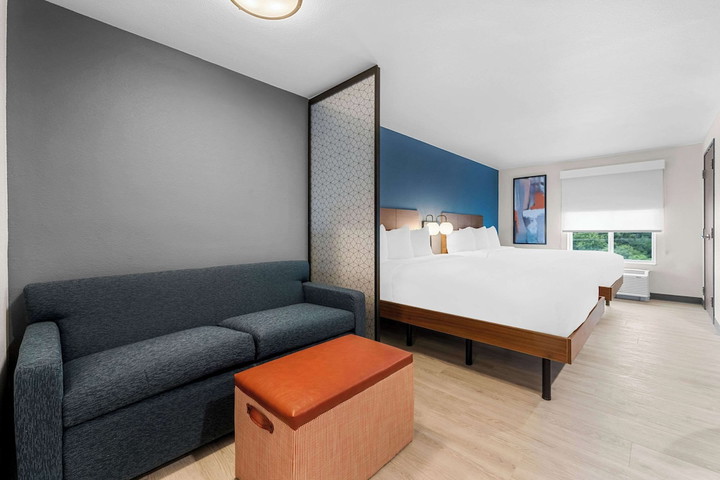 Everhome Suites Fayetteville Near Fort Bragg - Fayetteville, NC