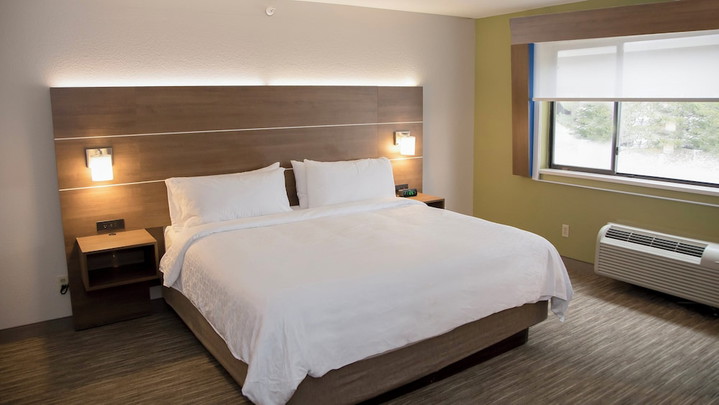 Holiday Inn Express & Suites Colorado Springs North By Ihg - Colorado Springs, CO