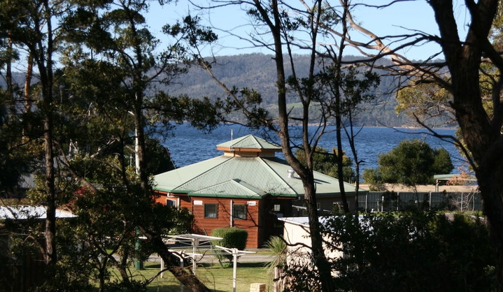 Snug Beach Cabin And Caravan Park - Hobart