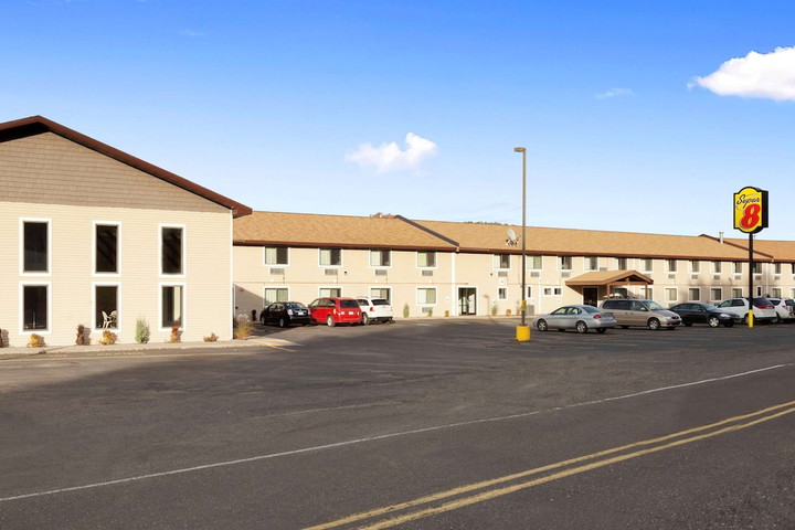 Super 8 By Wyndham Houghton - Houghton, MI
