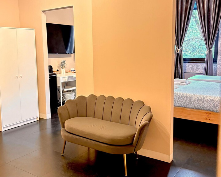 The Central Rock Inn Camere Con Bagno Privato Self Check In - Piacenza