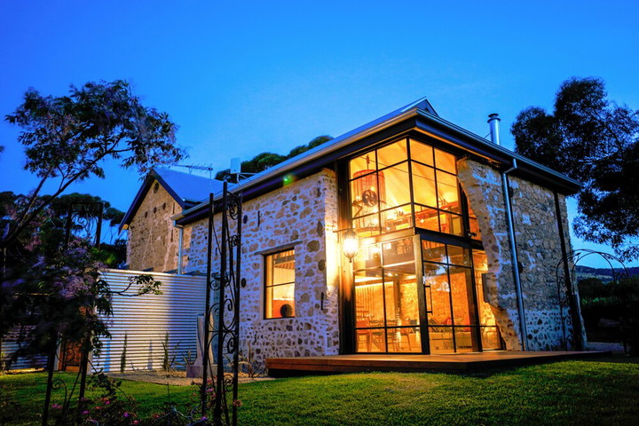 Old Chaff Mill Retreat - - Luxury Vineyard Accommodation - Adelaide