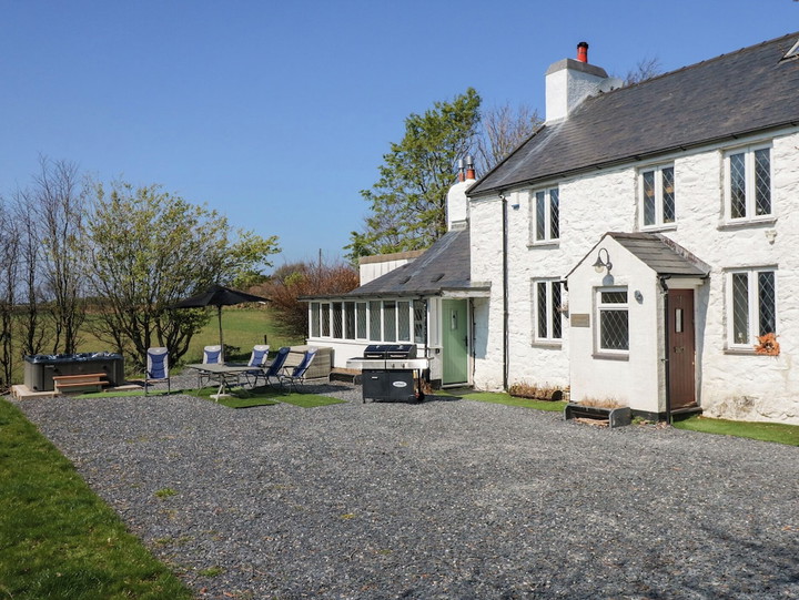 Ty'n Pwll Farm - Nefyn