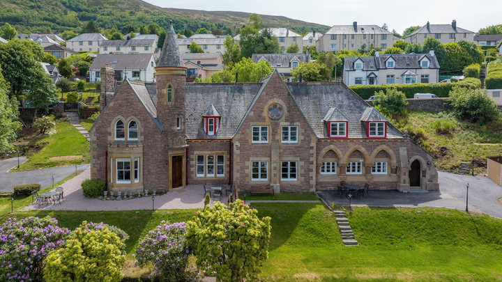 St Andrews House - Fort William