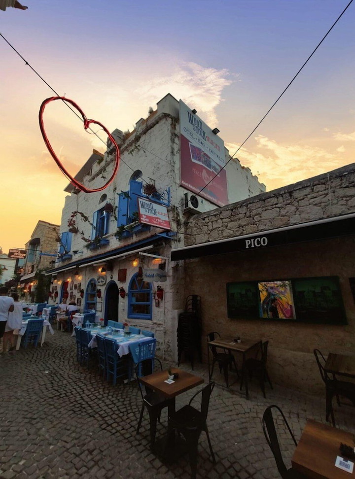 Woodstock Alaçatı - Чешме