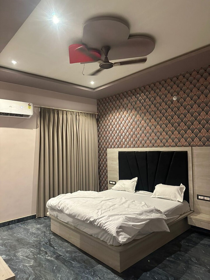 The Black Eagle Resort - Pushkar