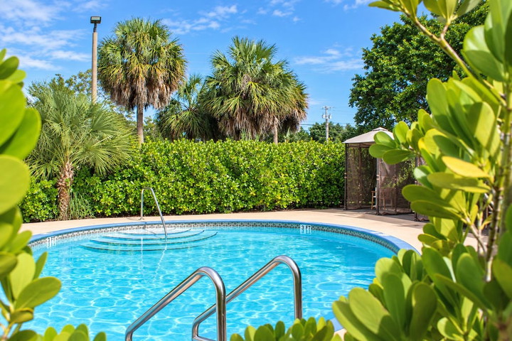 Nova Inn Resort - Delray Beach, FL
