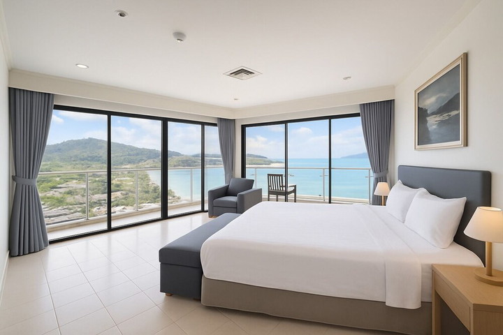 Patong Beachfront Tower 3 Br Penthouse - Patong Beach