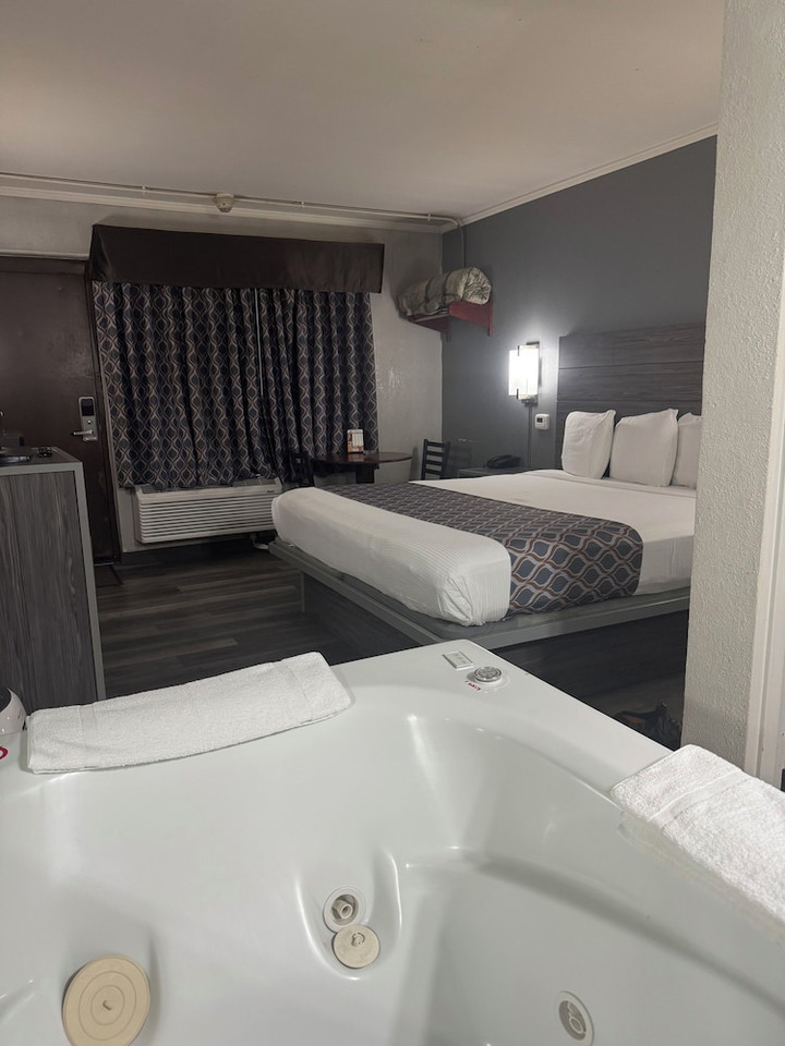 Bluestar Motel - 