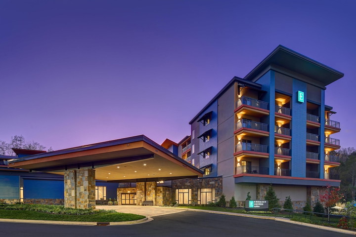 Embassy Suites By Hilton Gatlinburg Resort - Gatlinburg, TN