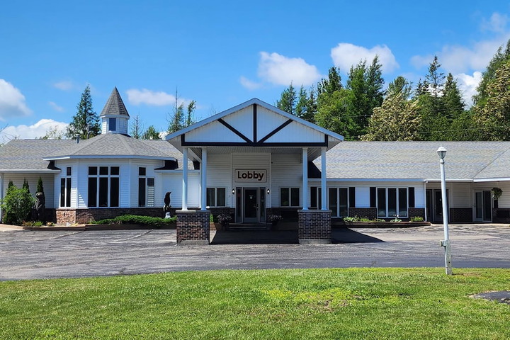 Econo Lodge Lakeshore - Michigan