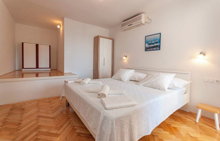 Apartments And Rooms Nikola - Omiš