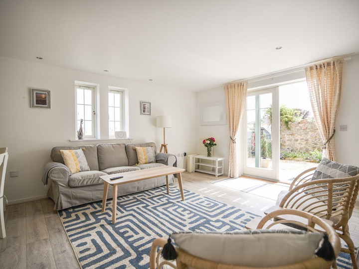 1 Buckfields - Lyme Regis