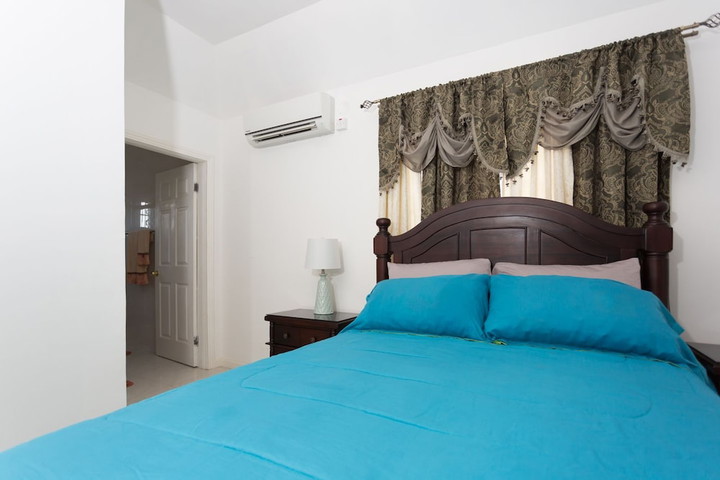 New Kingston Guest Apt At Fairway - Kingston
