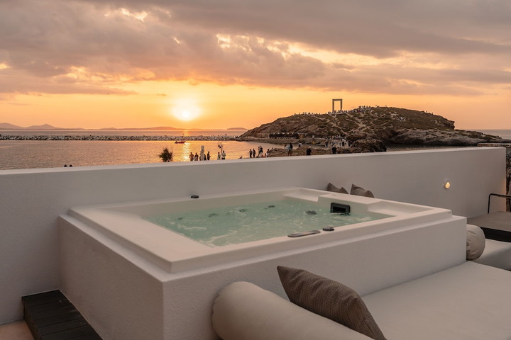 Naxos Rhyton-adults Only - Naxos