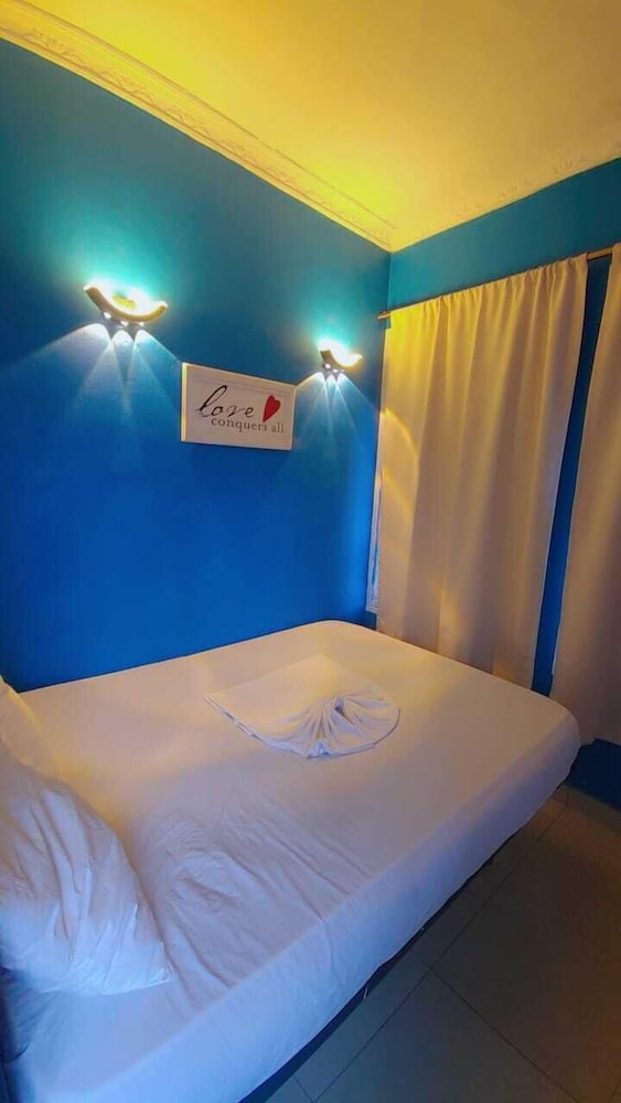 Mike's Flat Hotel - Kinshasa