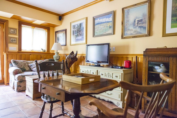 Honey Maple Grove Bnb - Long Island, NY