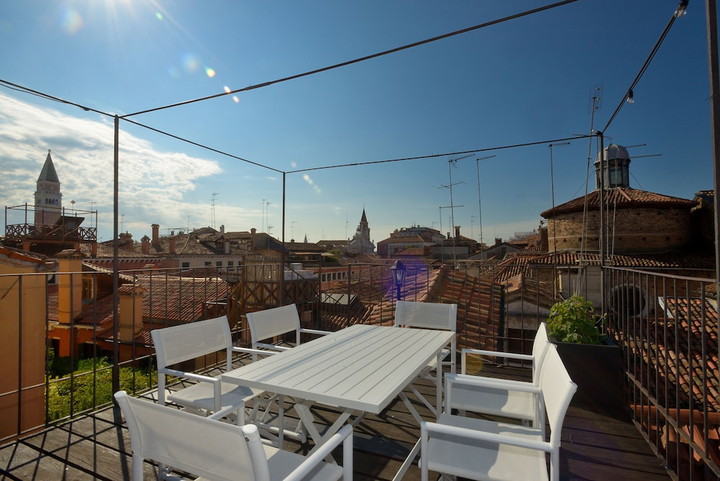 Residence La Fenice - Venice