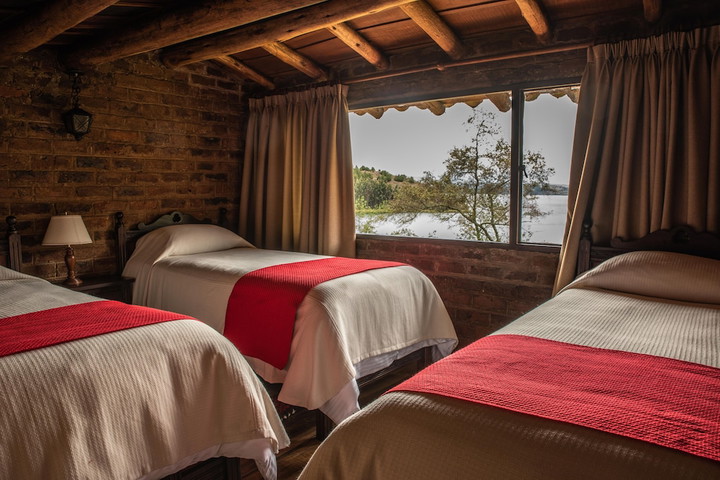 Hotel Refugio Pozo Azul - Aquitania