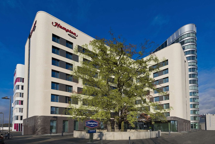 Hampton By Hilton Frankfurt Airport - Frankfurt