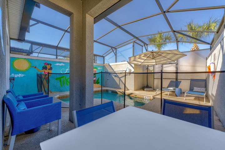 Resort Access Pool Sleeps 10 Themed Rooms - Davenport, FL