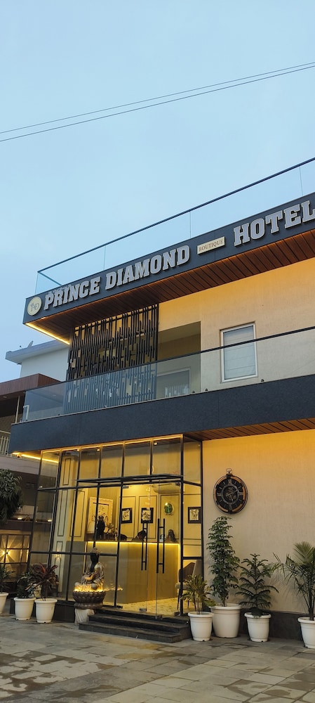 Prince Diamond Boutique Hotel - Varanasi