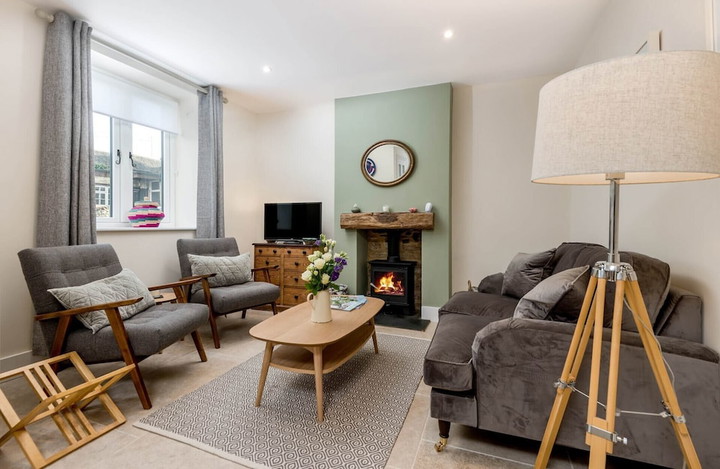 Wall Cottage - Burford, UK