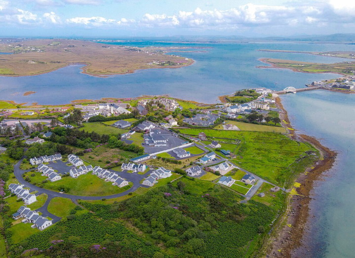 Achill Sound Holiday Village - Achill Island