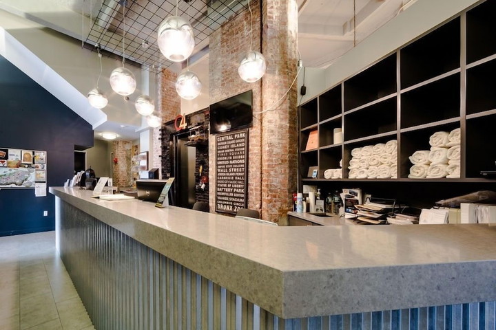 Q4 Hotel & Hostel - 