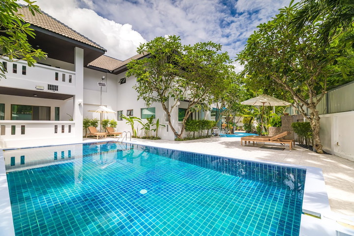 Phuket Leisure Time Hotel - Phuket