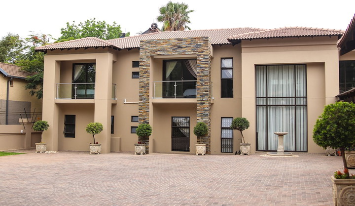 Letsatsing Lodge - Rustenburg