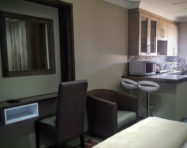Sangiro Game Lodge - Bloemfontein