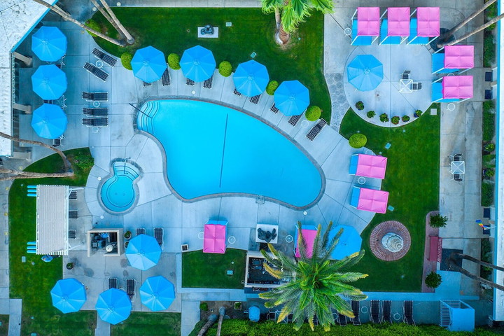 Inndulge -- A Modern Gay Men's Resort - Palm Springs, CA