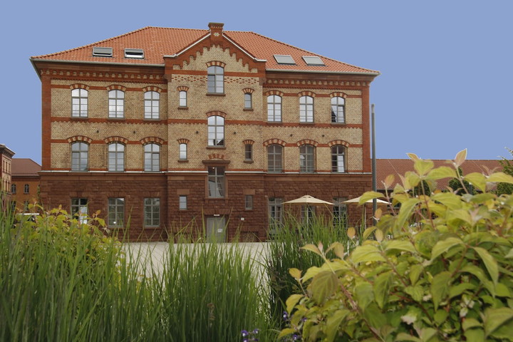 Amelie N°1 Hotel & Appartements - Landau