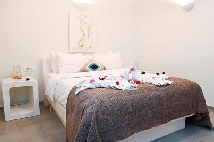 Mati Cave Villas - Santorini