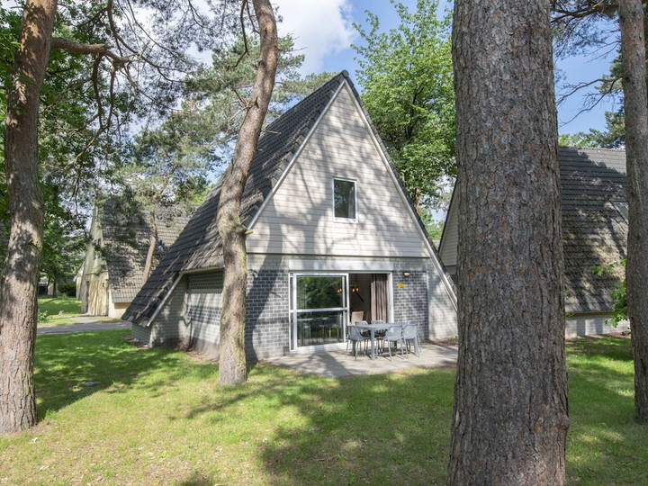 Cozy Woodland Getaway - Breda