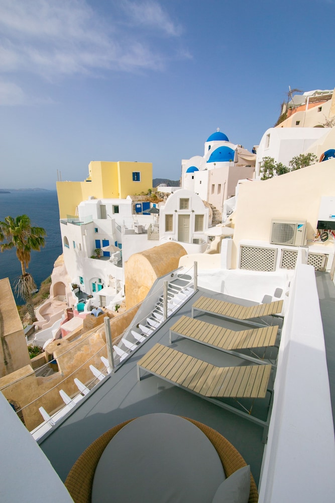 Vogue Suites - Oya