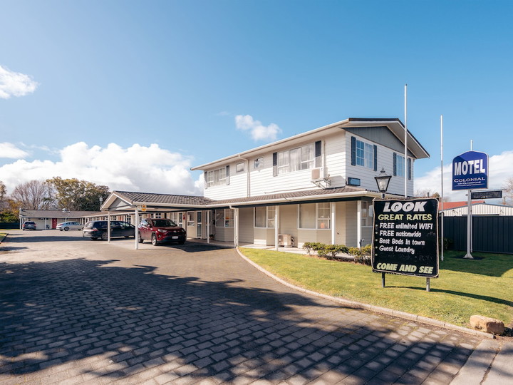 Colonial On Gladstone - Gisborne